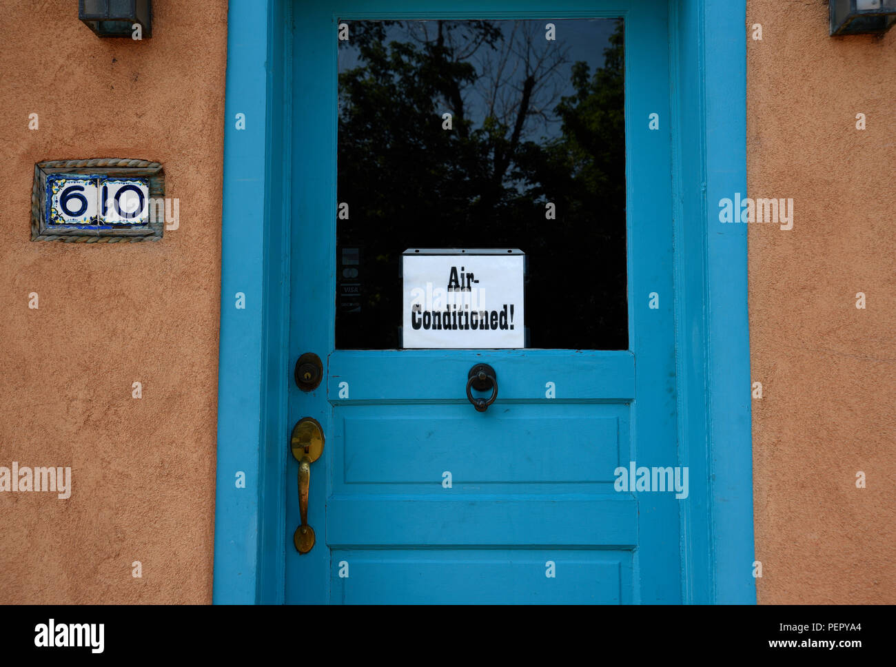 Air conditioned sign hi-res stock photography and images - Alamy