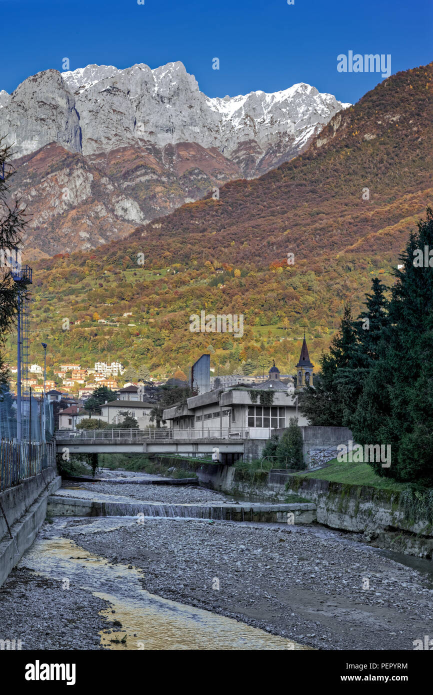 Mandello del lario hi-res stock photography and images - Alamy