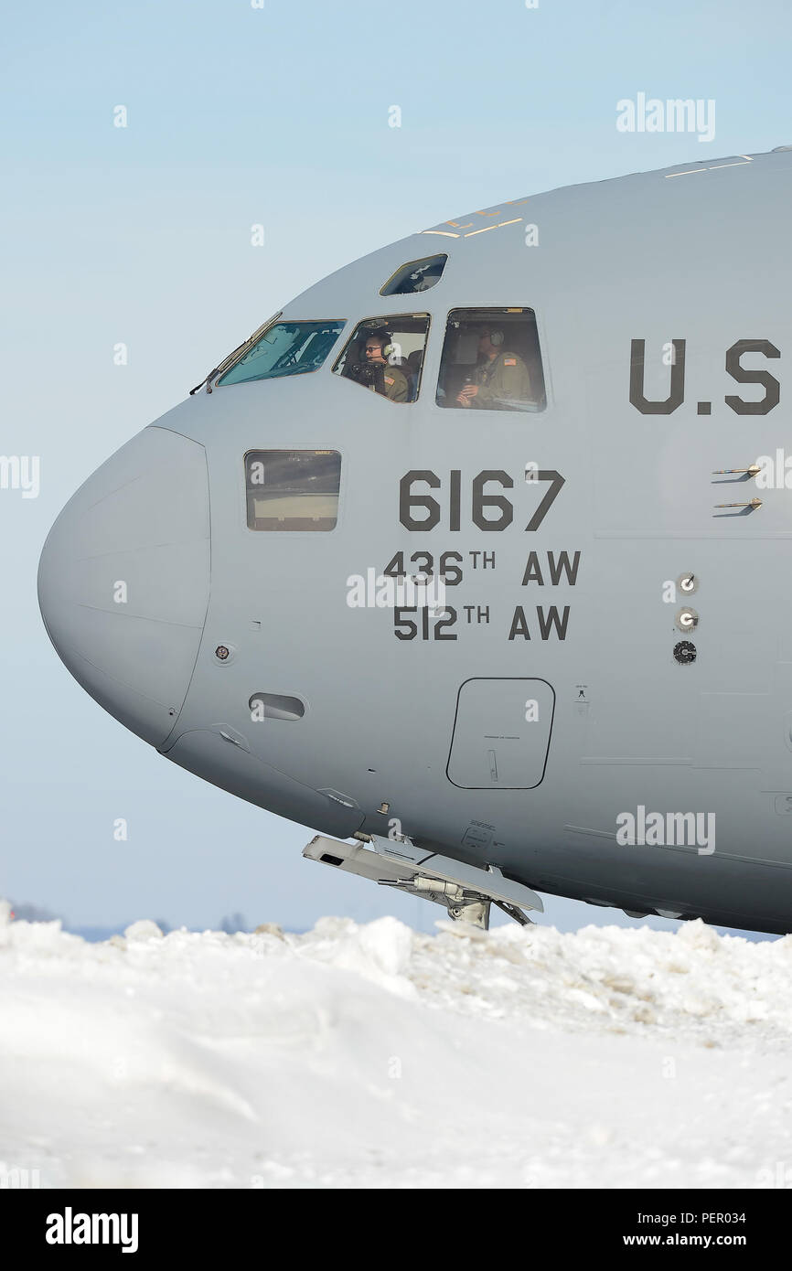 Photo of runway during storm hi-res stock photography and images - Alamy