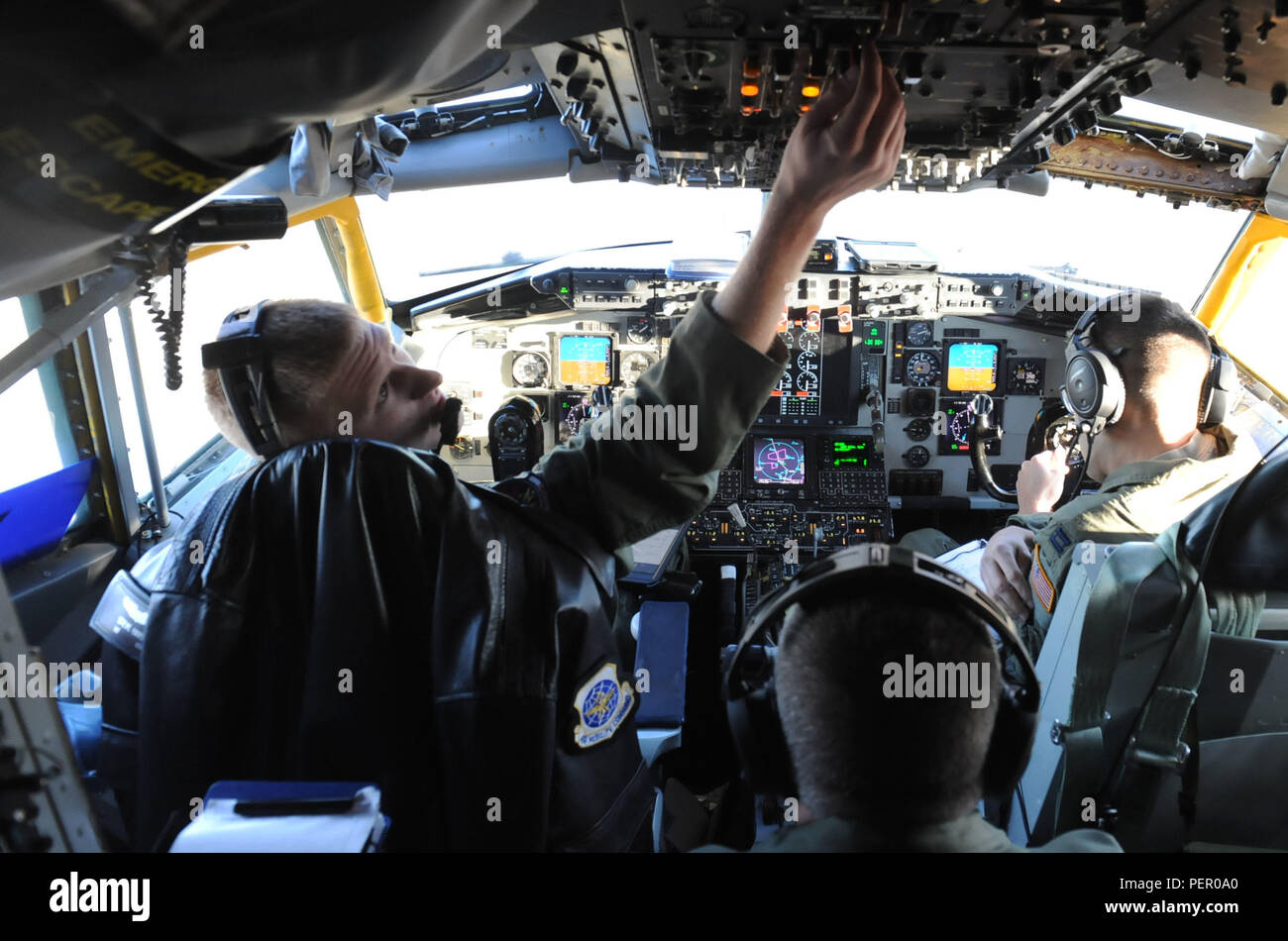 350th air refueling squadron hi-res stock photography and images - Alamy