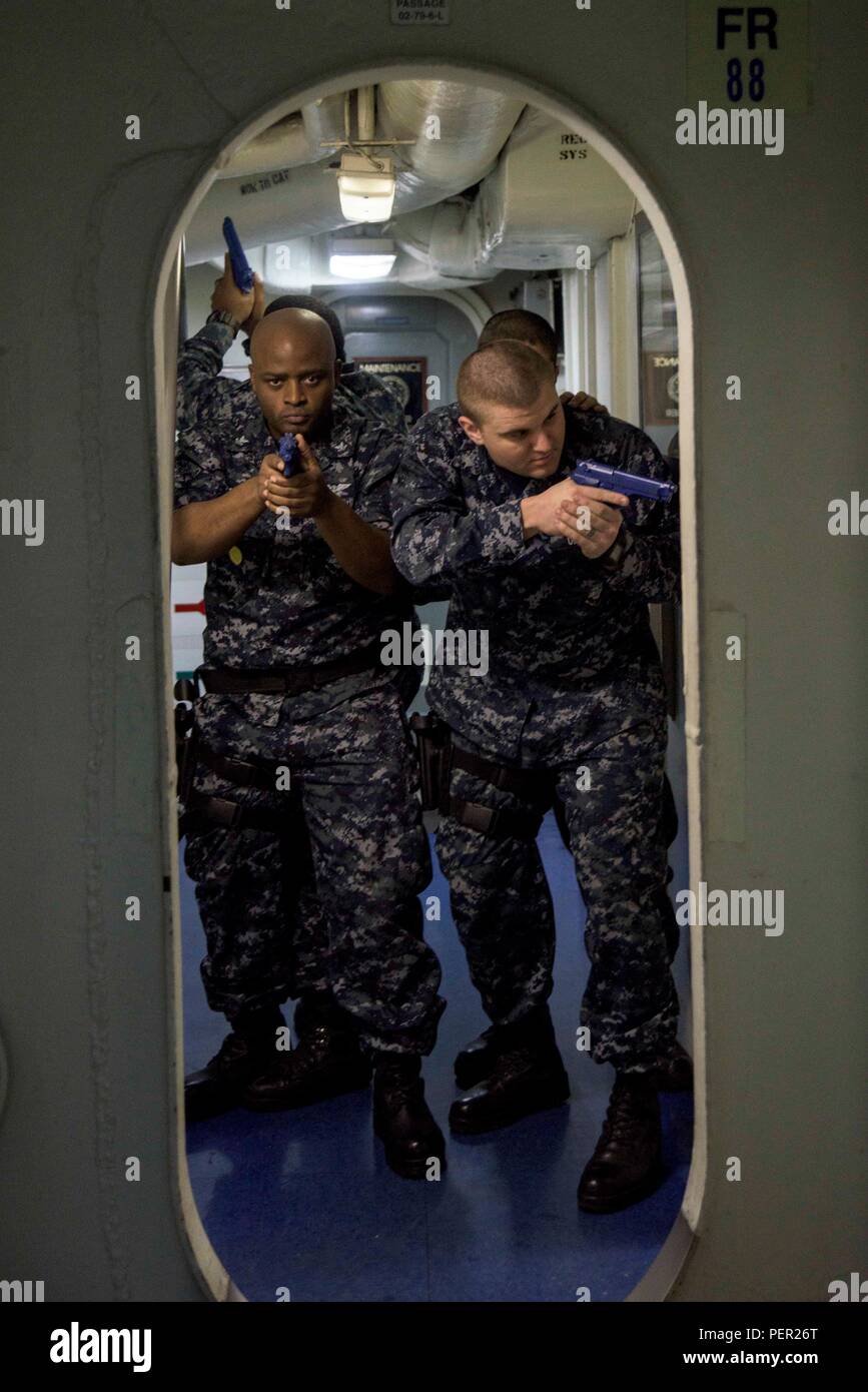 160130-N-KK394-068 ATLANTIC OCEAN (Jan. 30, 2016) - Aviation ...