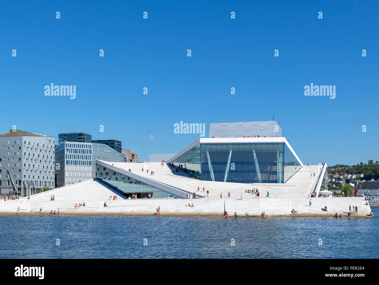 Oslo Opera House (Den Norske Opera & Ballett), Oslo, Norway Stock Photo ...