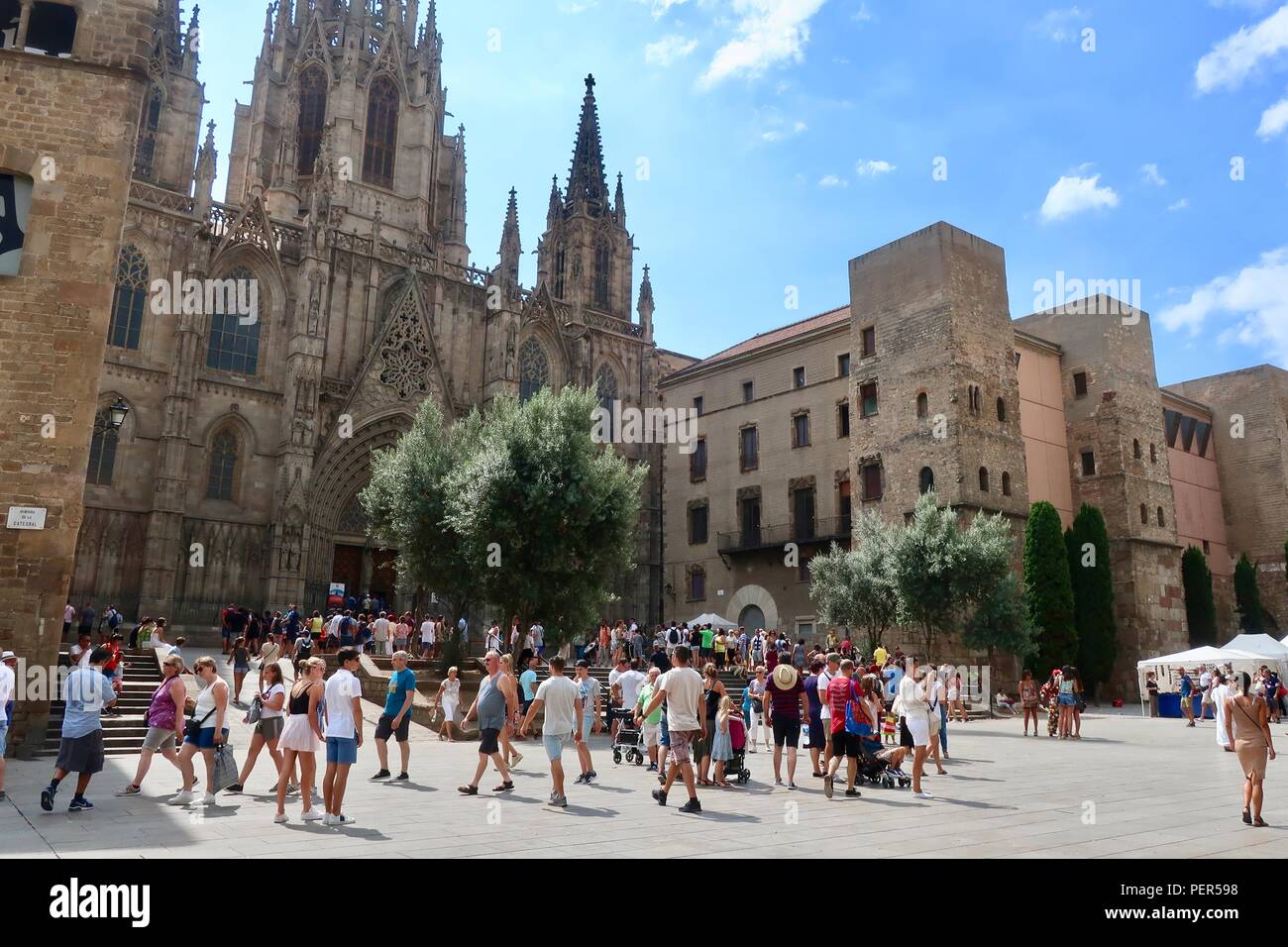 La Catedral, Barri Gotic, Barcelona, Spain. Hot summer day August 2018 ...