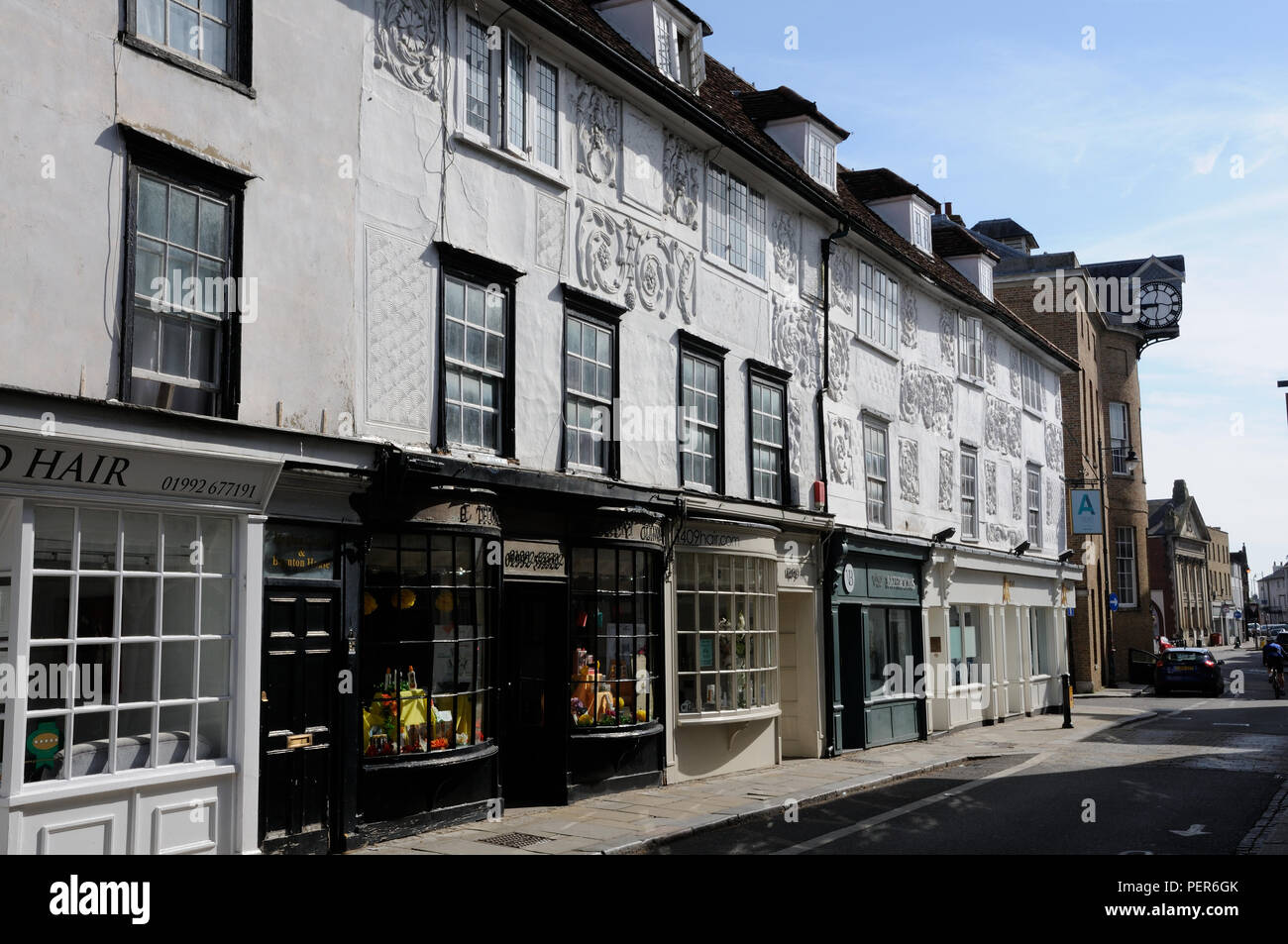 Row of shops fronts hi-res stock photography and images - Alamy