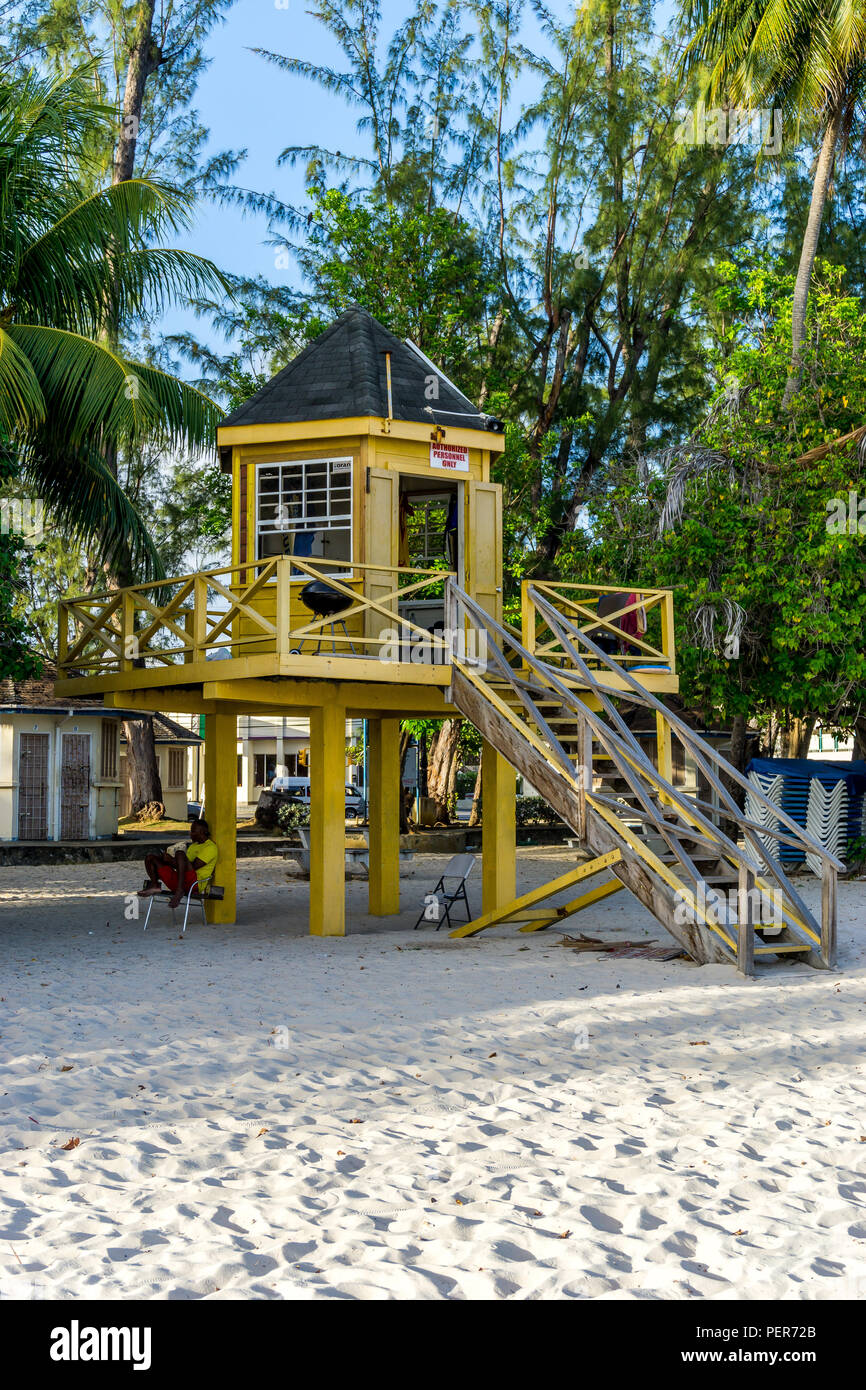 Lifeguard Tower at Rockley Beach, Bridgetown, Barbados Stock Photo - Alamy