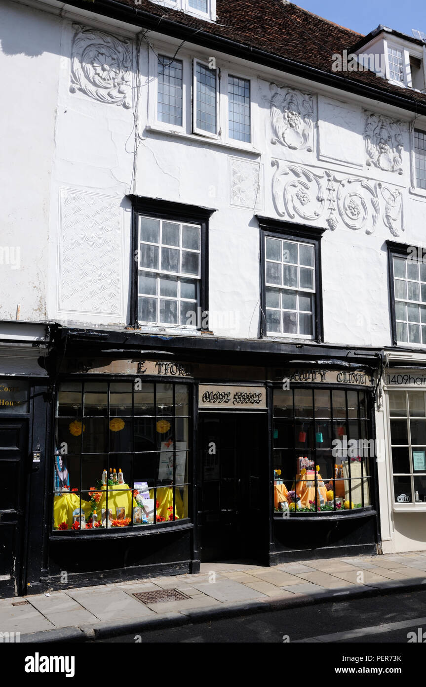 Row of shops fronts hi-res stock photography and images - Alamy