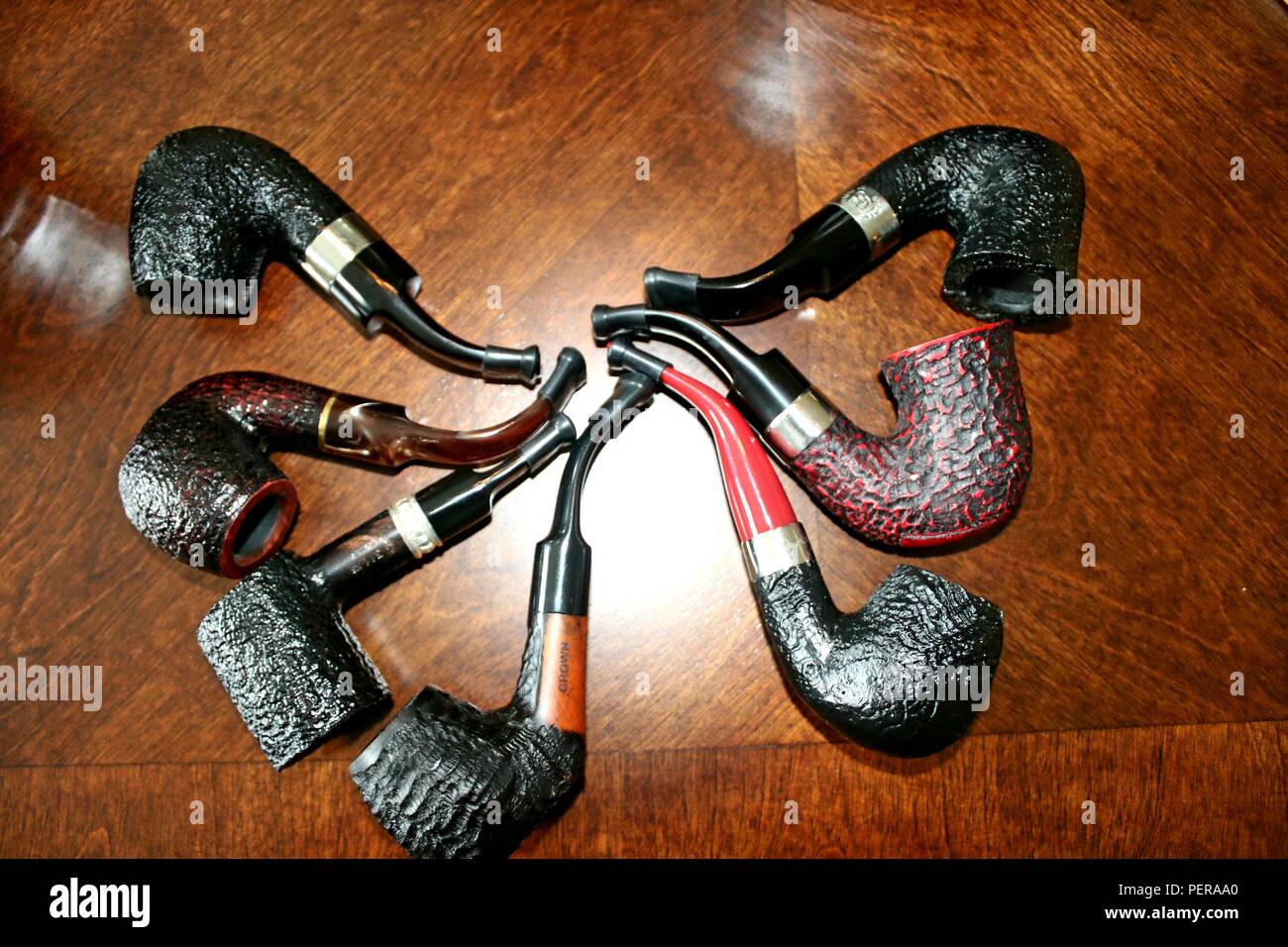 Assorted Smoking Pipes Stock Photo - Alamy