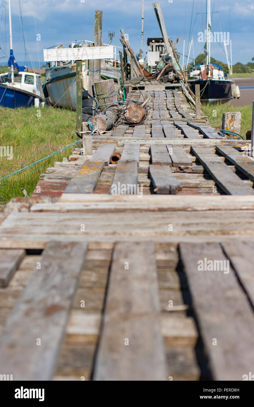 Old wooden jetty skippool creek hi-res stock photography and images - Alamy
