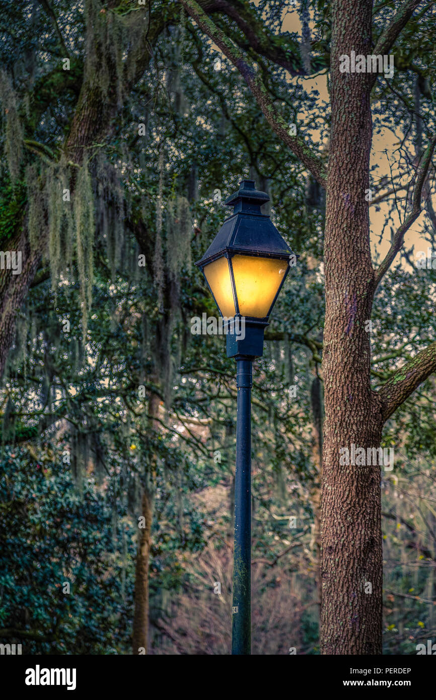 Old English Lamp Post