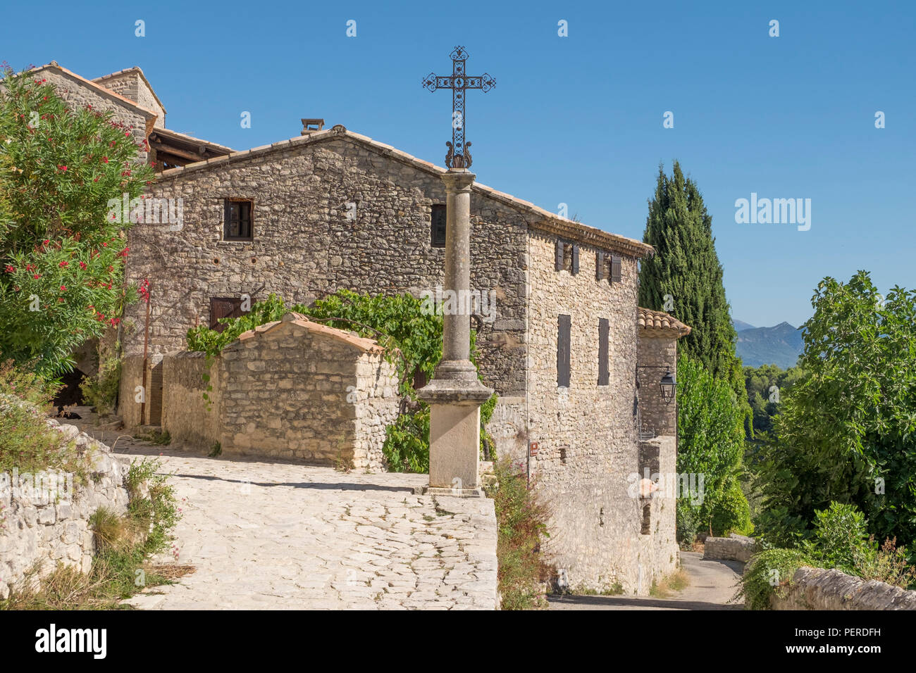 Crestet Village in the Vaucluse department, Provence-Alpes-Côte d'Azur ...