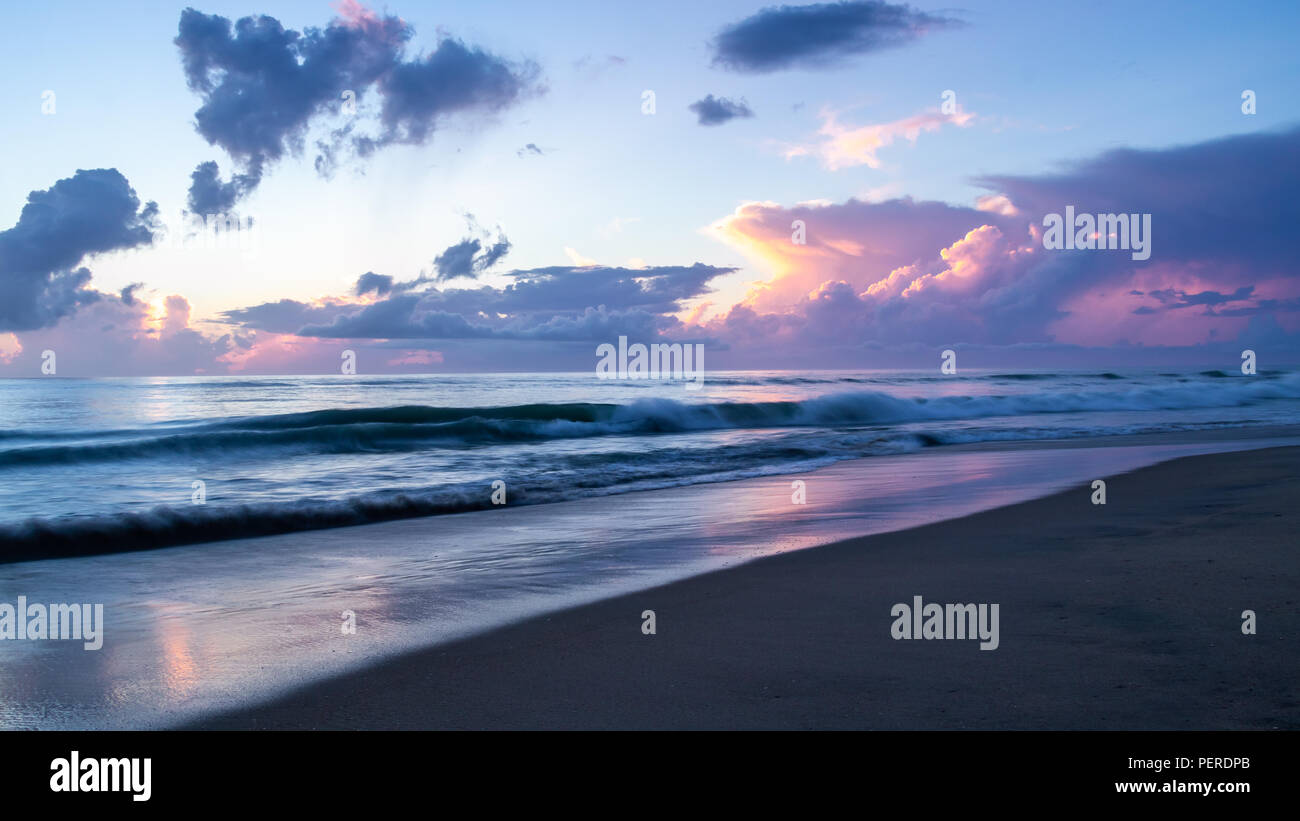 Gorgeous view on pacific ocean hi-res stock photography and images - Alamy