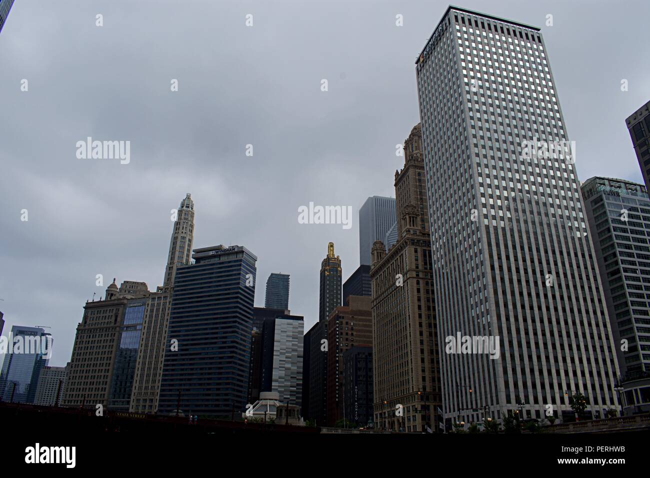 Chicago skyline buildings hi-res stock photography and images - Alamy