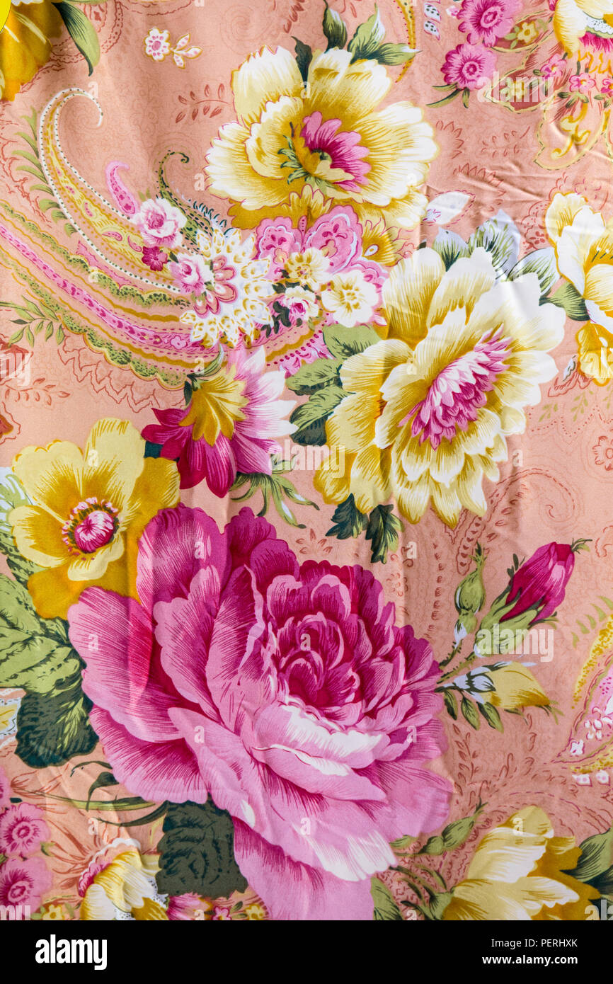 Chinese silk fabric hi-res stock photography and images - Alamy