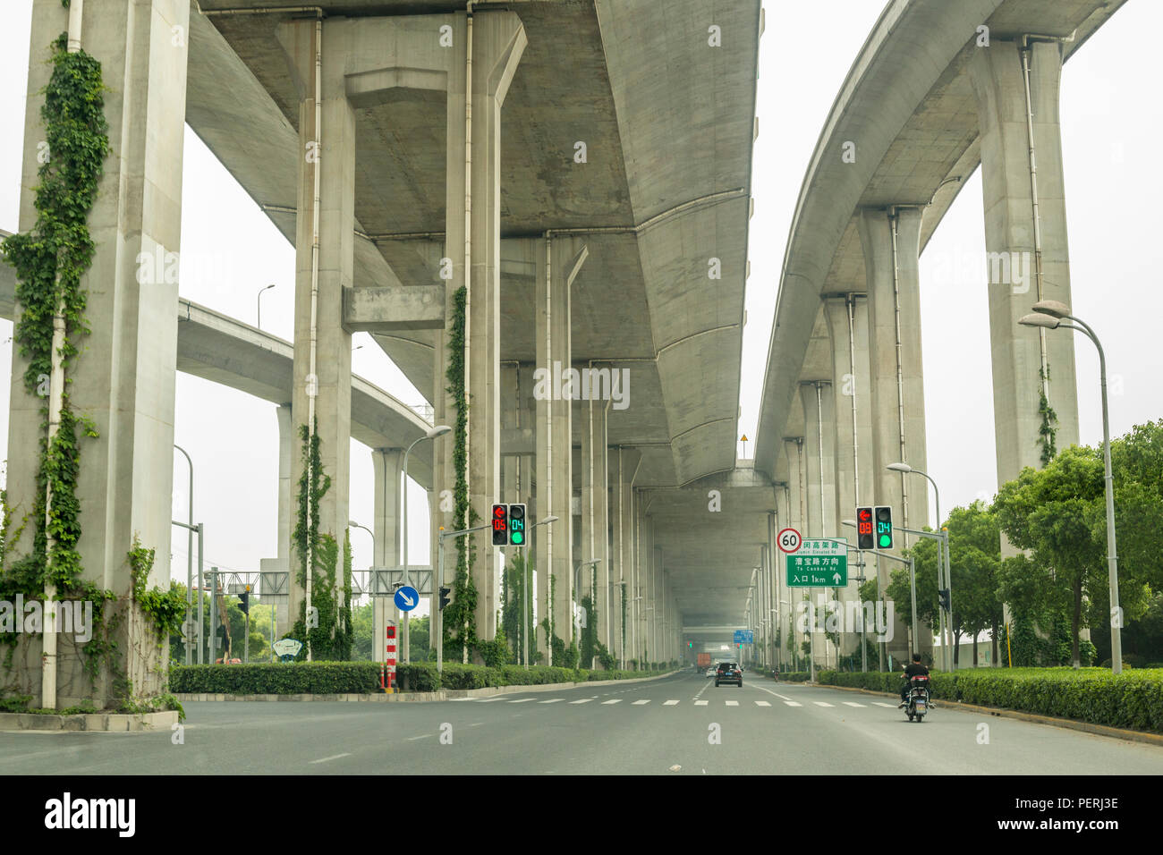 Suzhou, Jiangsu, China. Elevated Highway between Suzhou and Shanghai Stock Photo - Alamy