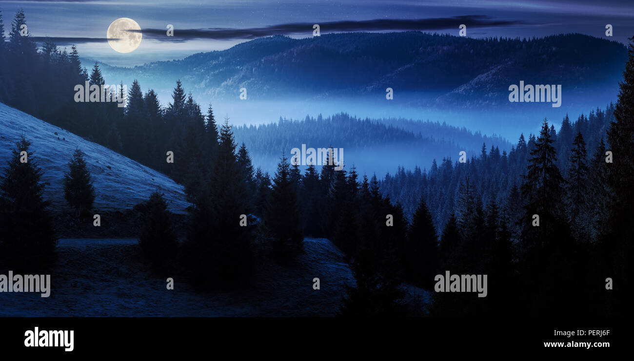 Mountain moon rising hi-res stock photography and images - Alamy