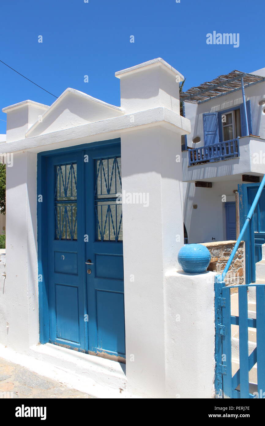 White blue greece hi-res stock photography and images - Alamy
