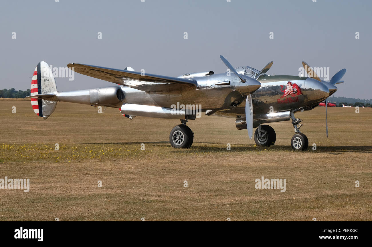 Second world war plane hi-res stock photography and images - Alamy