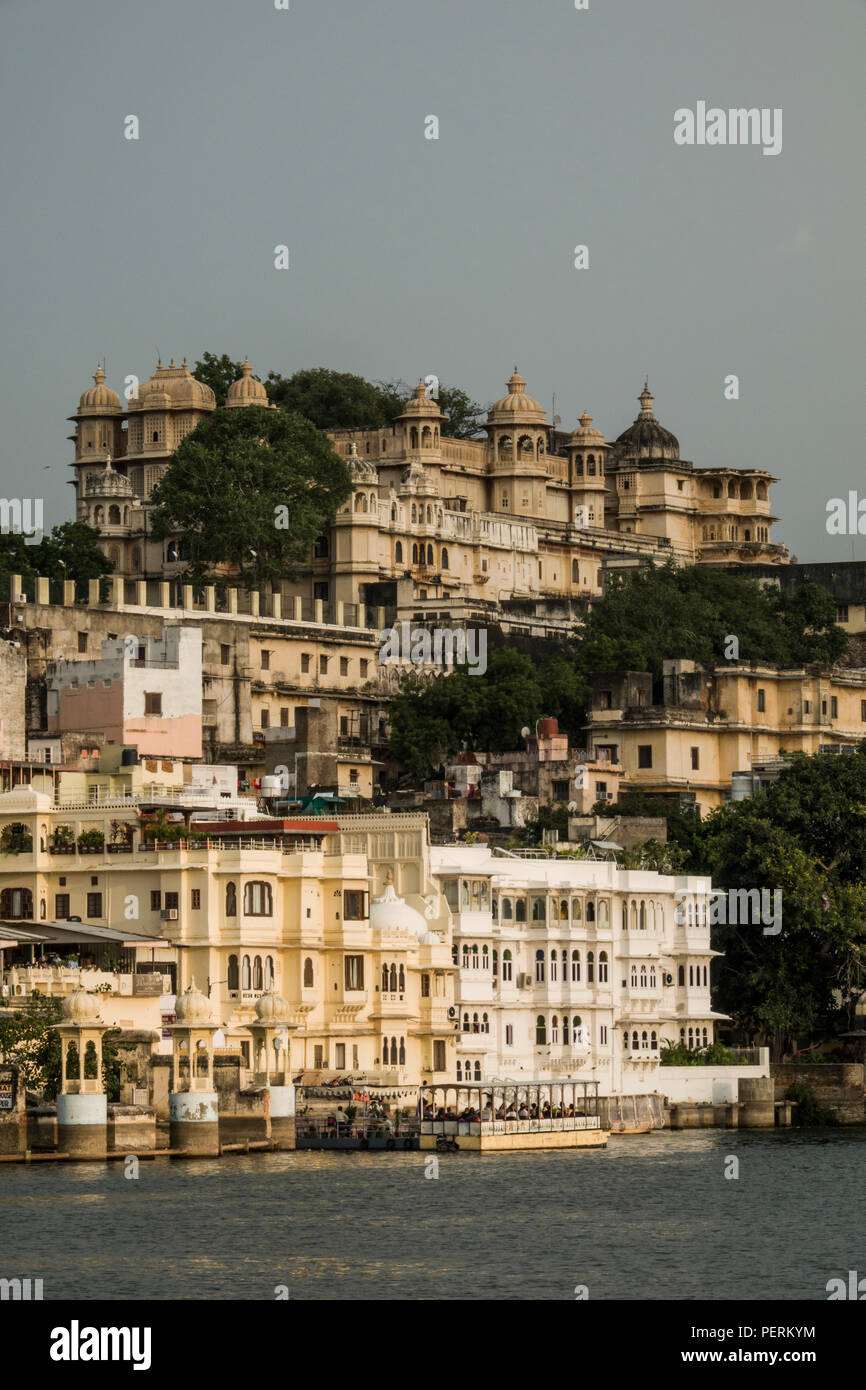 Gangaur ghat hi-res stock photography and images - Alamy