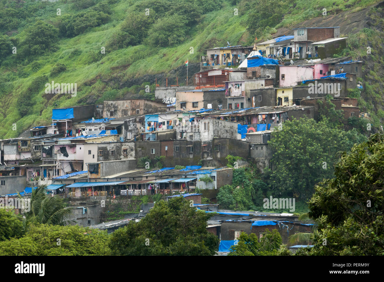 Slum area housing on hillside in Chandivali, Mumbai, India Stock Photo ...