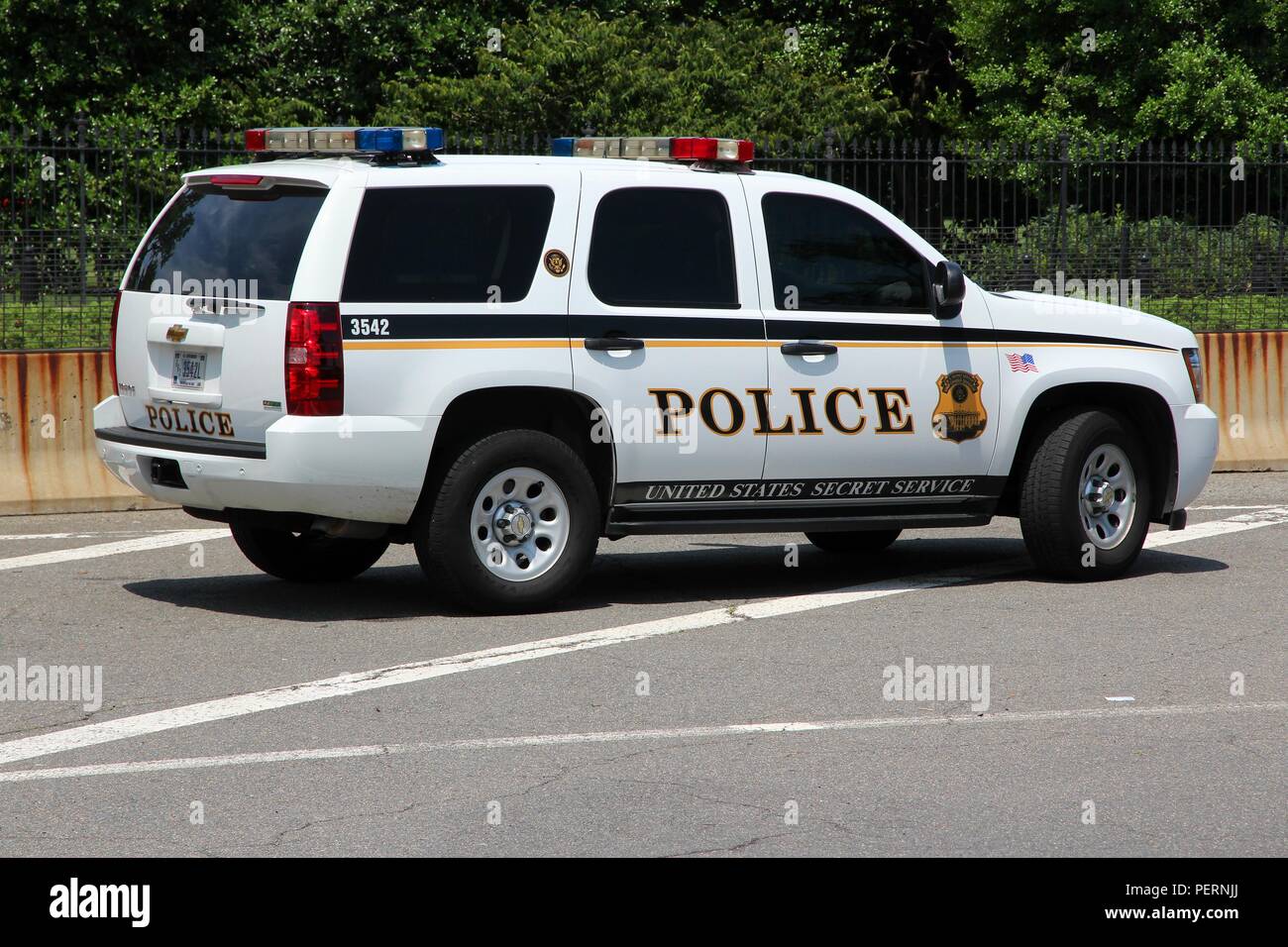 Secret service police vehicle hi-res stock photography and images - Alamy