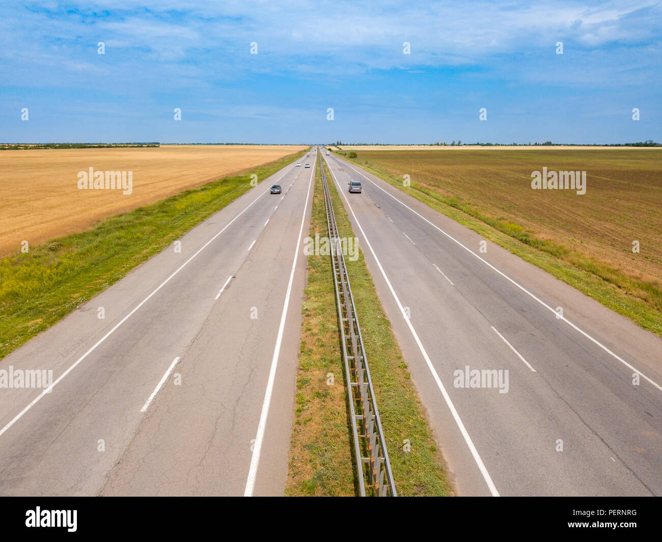 Country field birds eye view hi-res stock photography and images - Alamy