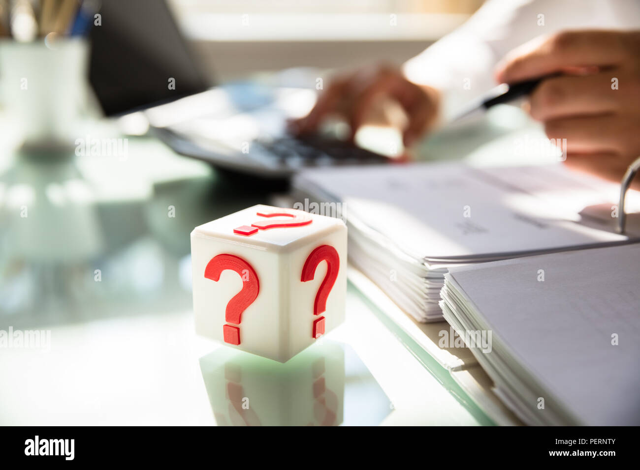 Question mark block hi-res stock photography and images - Alamy