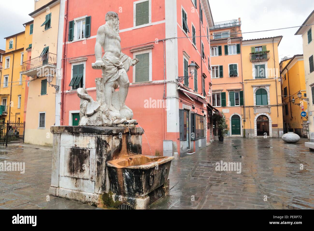 Carrara italy town hi-res stock photography and images - Alamy