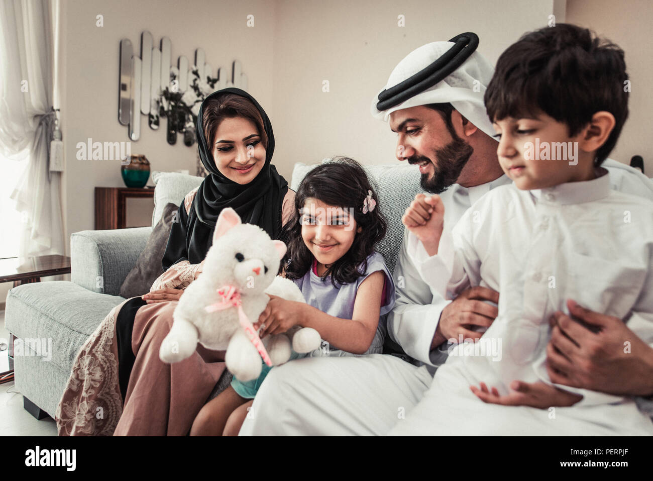 Arabic family hi-res stock photography and images - Alamy