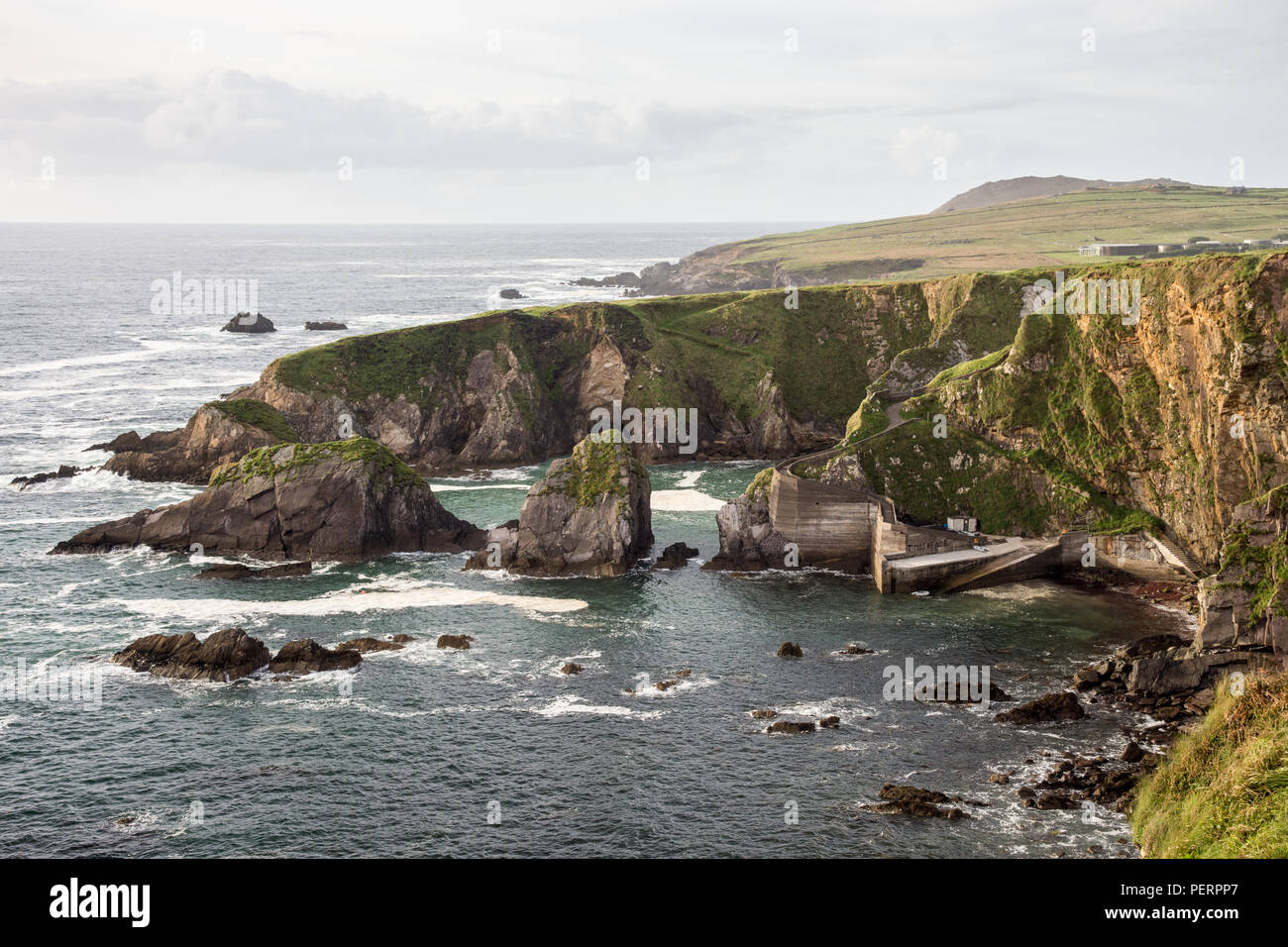 Dunquin pier dun chaoin hi-res stock photography and images - Alamy