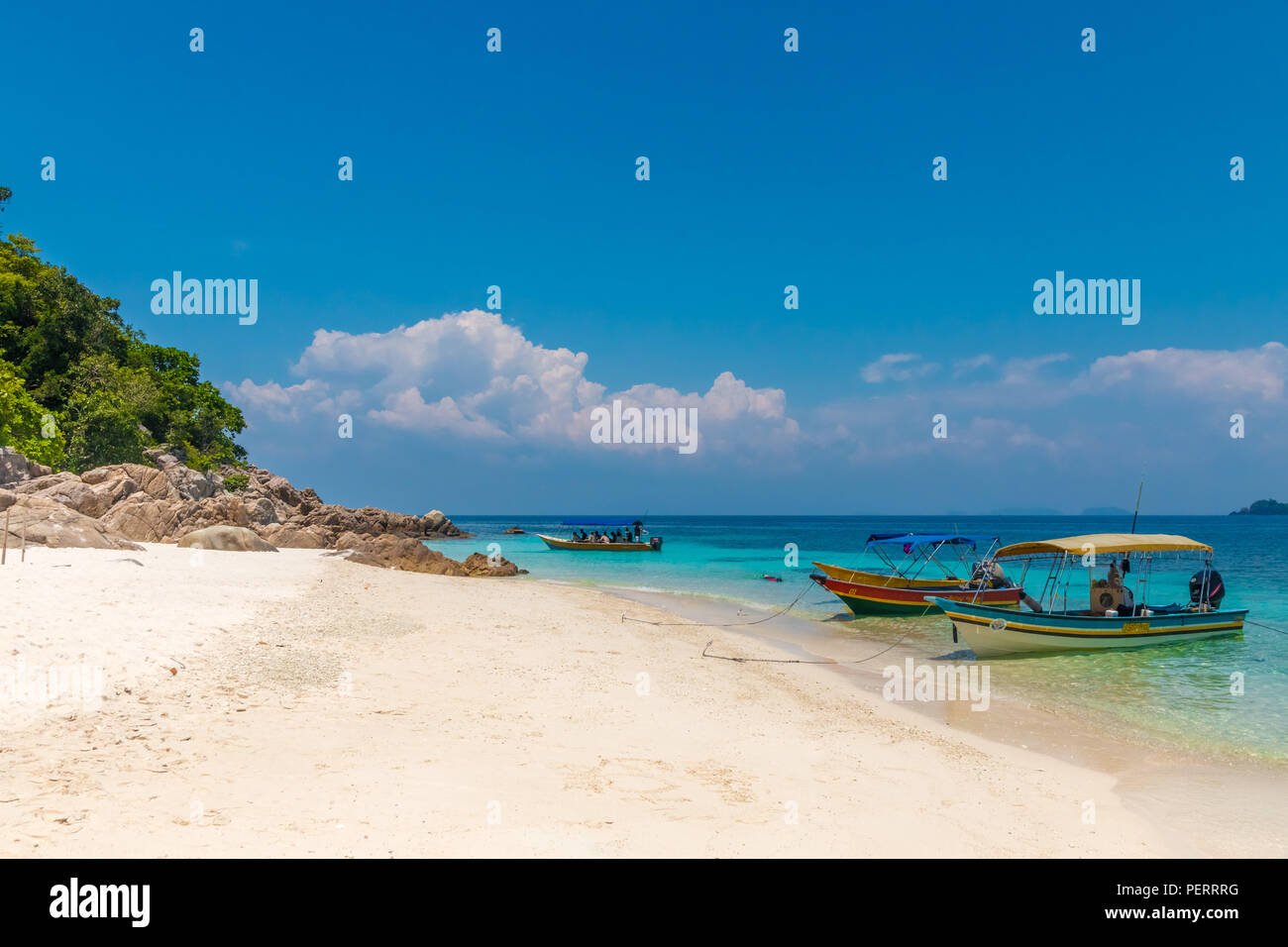 Floating sand beach hi-res stock photography and images - Alamy