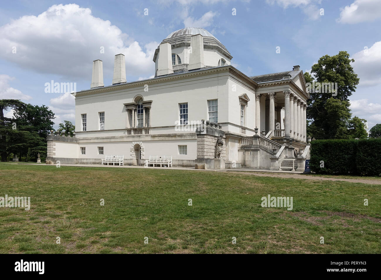 Cafe chiswick hi-res stock photography and images - Alamy