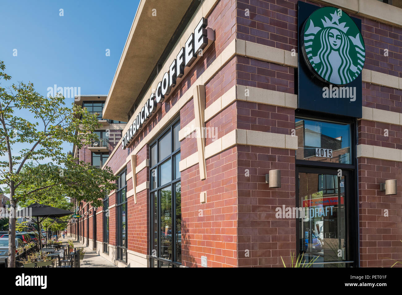 Starbucks Coffee in the North Center neighborhood Stock Photo - Alamy
