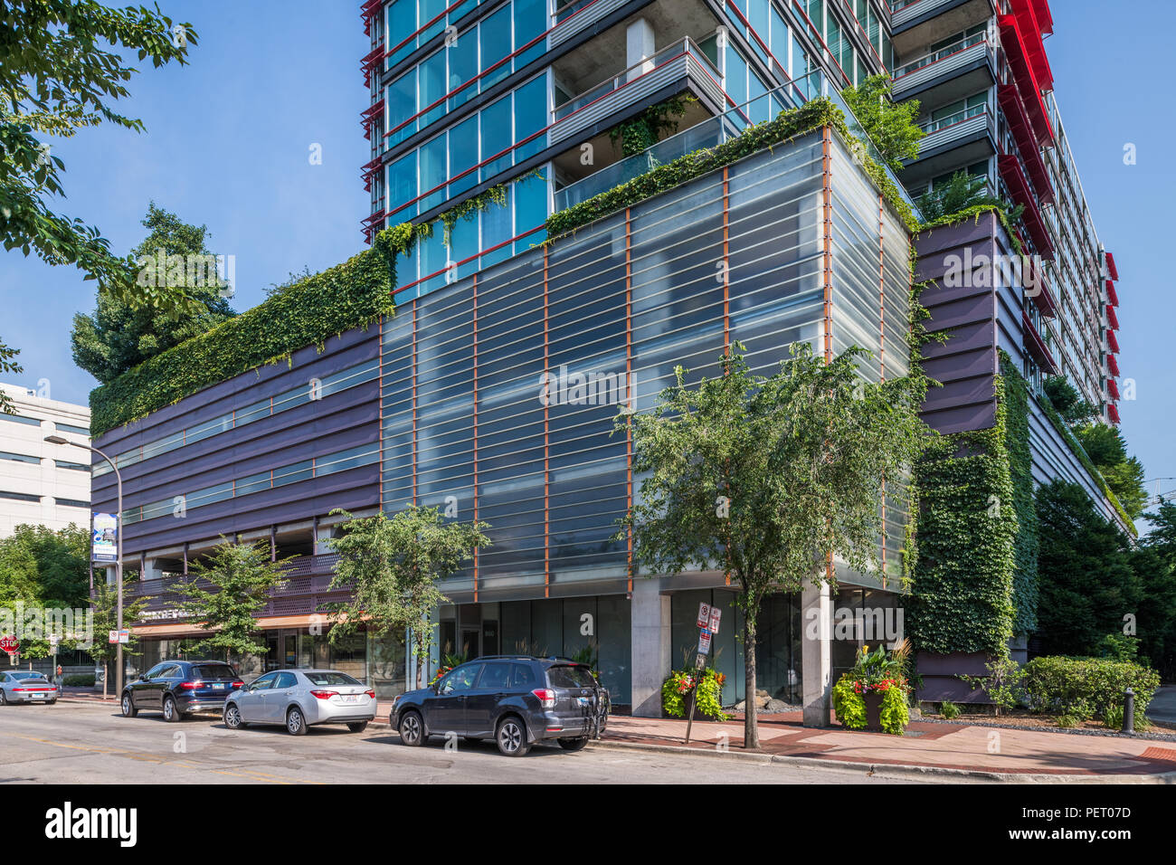 Optima Horizons in Evanston designed by David Hovey Stock Photo - Alamy