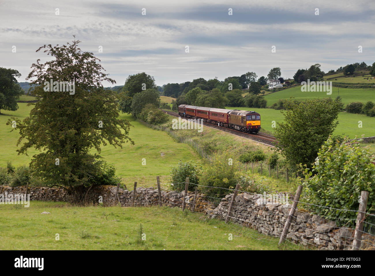 Oxenholme to windermere line hi-res stock photography and images - Alamy