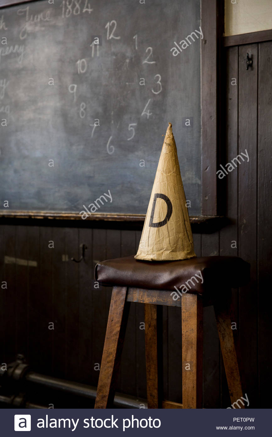 Dunce Hat Stock Photos & Dunce Hat Stock Images - Alamy