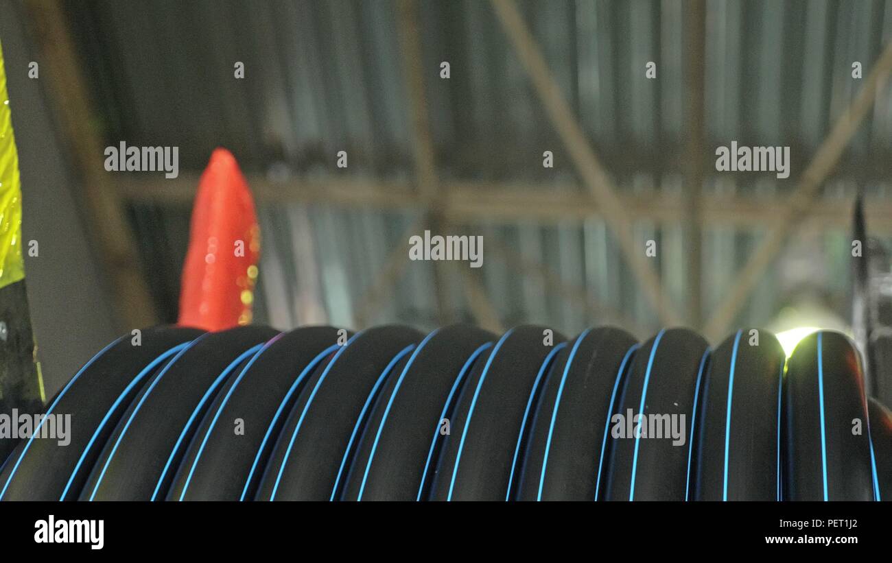 Roll threading coil pipe. Manufacture of plastic water pipes factory ...