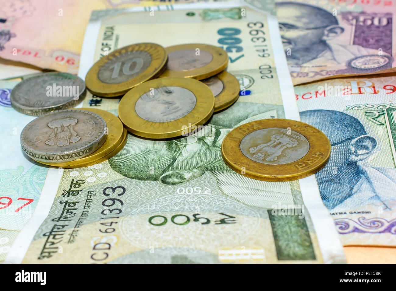 Five rupee coin old metal hi-res stock photography and images - Alamy