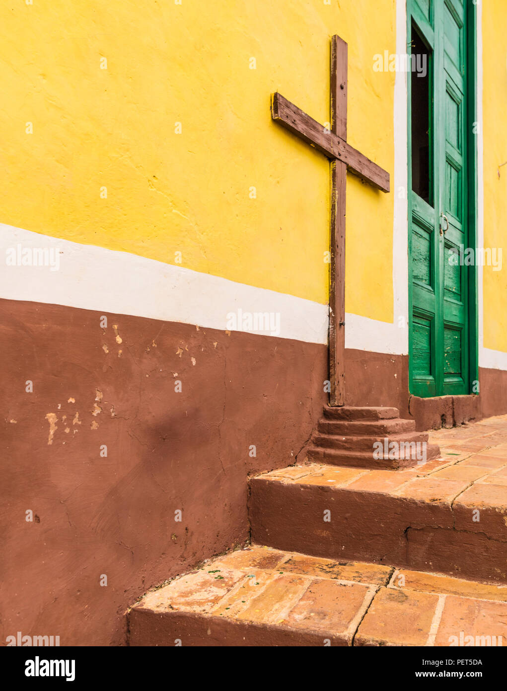 A typical view of plaza Major in trinidad in Cuba Stock Photo - Alamy