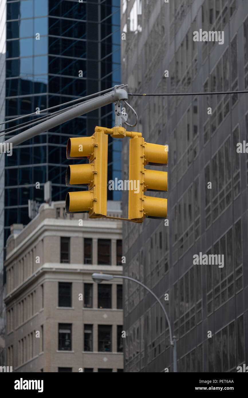 Traffic light yellow hanging hi-res stock photography and images - Alamy