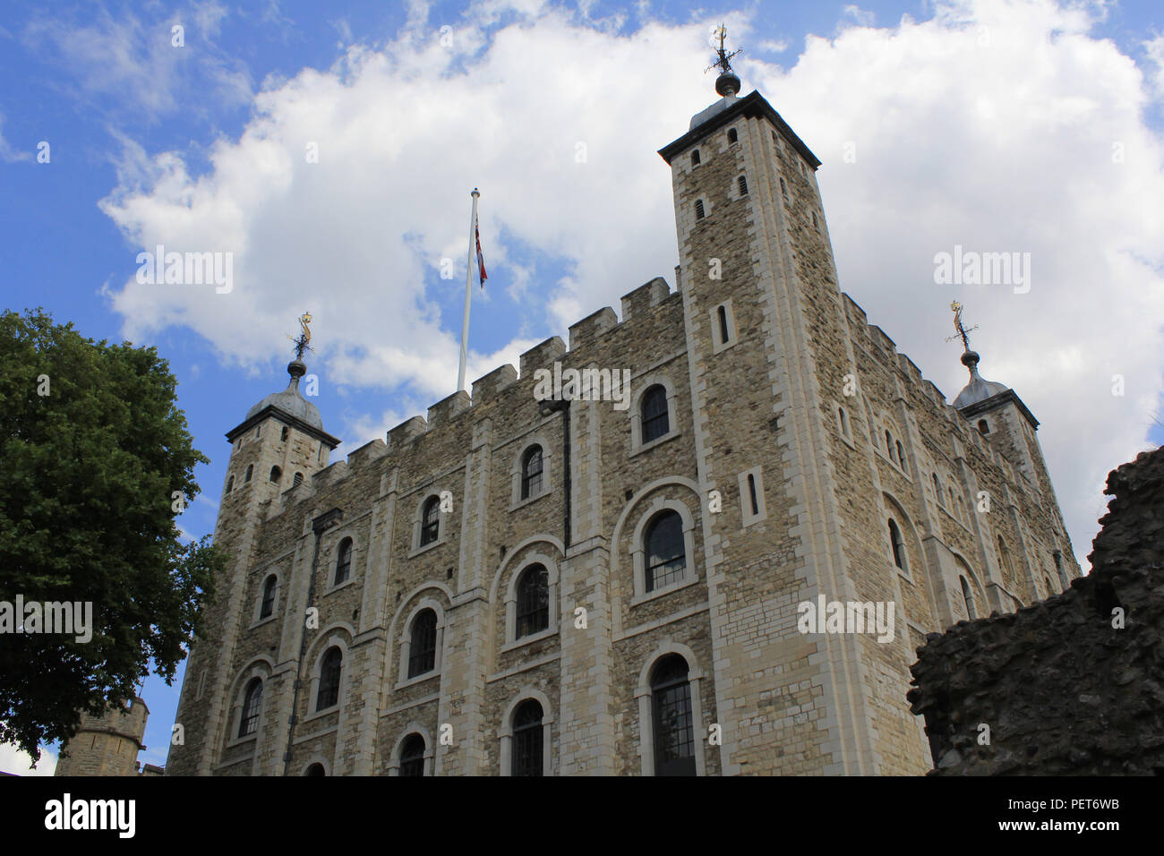 tower of London white tower Stock Photo - Alamy