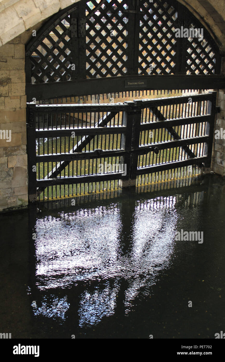 tower of London traitors gate Stock Photo - Alamy