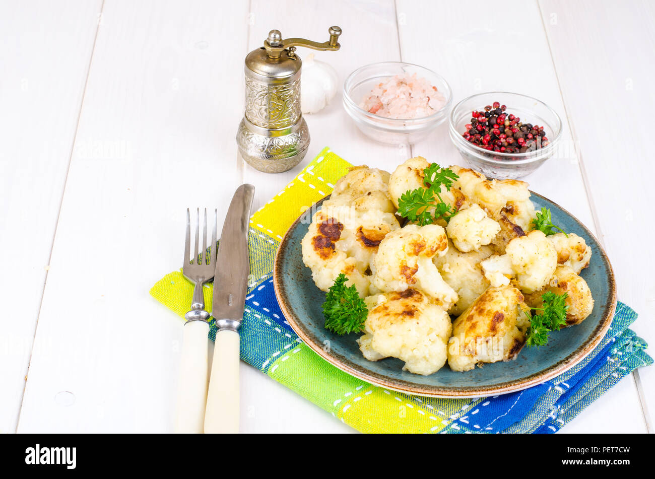 Crispy battered cauliflower hi-res stock photography and images - Alamy