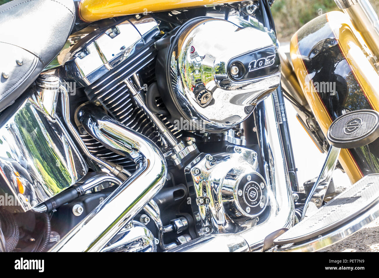 Twin carburetor hi-res stock photography and images - Alamy