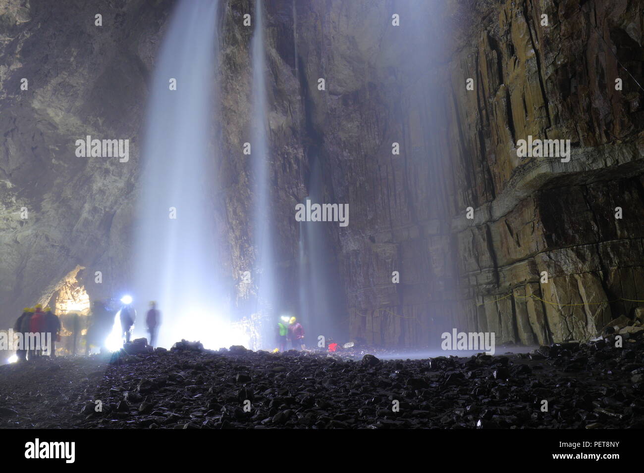 Winch into gaping gill hi-res stock photography and images - Alamy