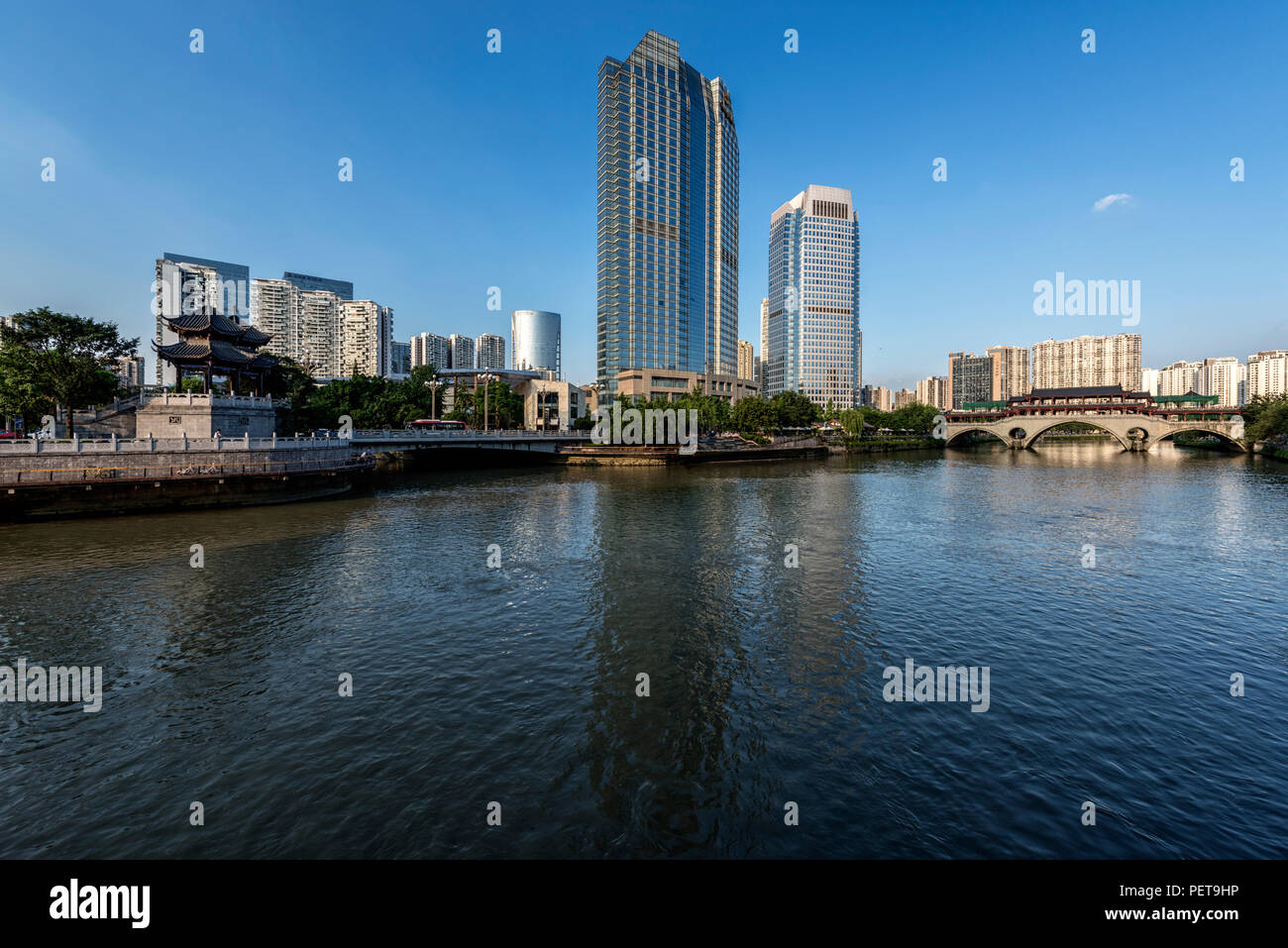 Chinese street scene chengdu hi-res stock photography and images - Alamy