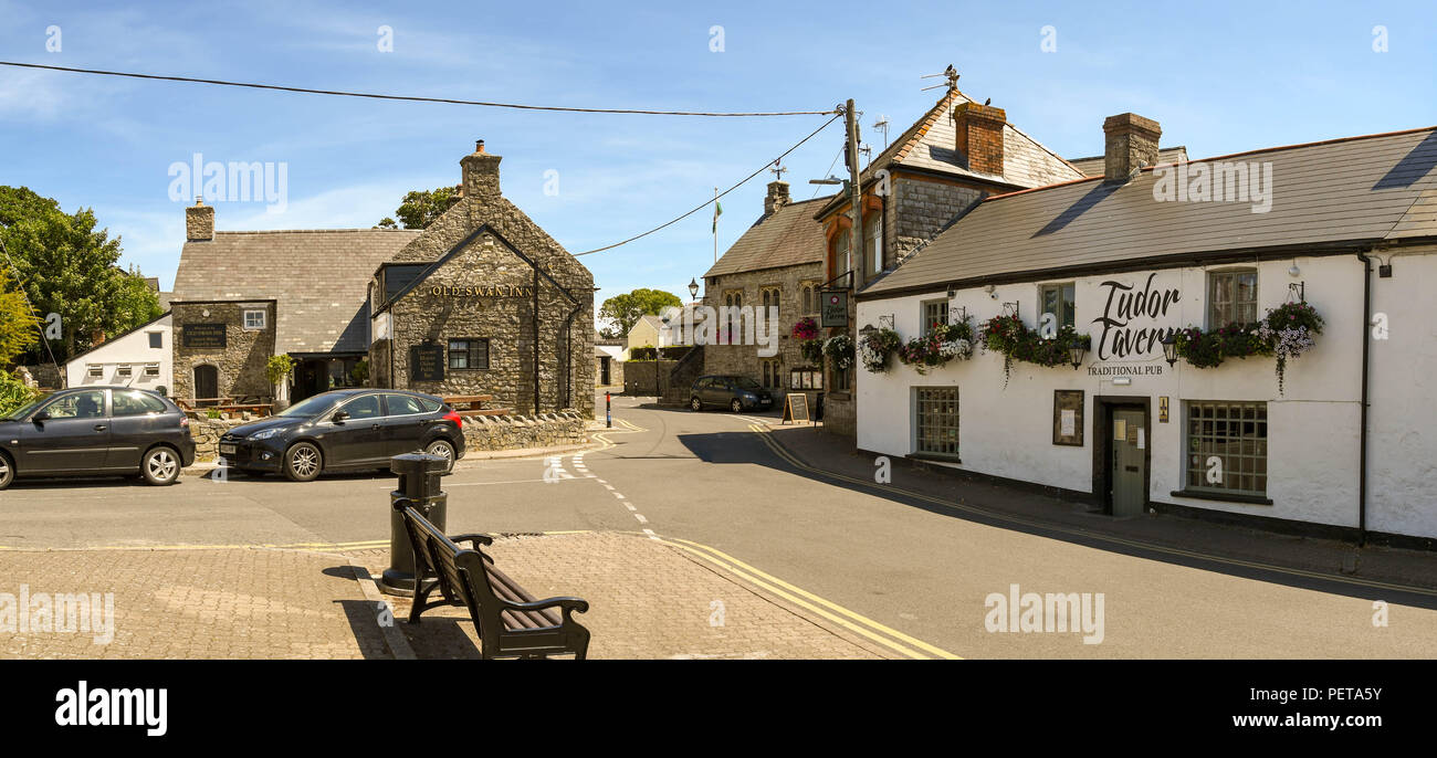 The white swan inn wales hi-res stock photography and images - Alamy