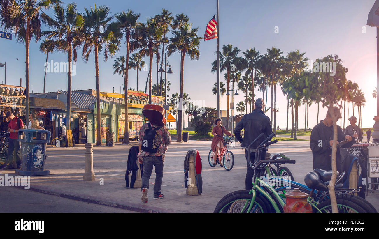 Venice beach tourist hi-res stock photography and images - Alamy