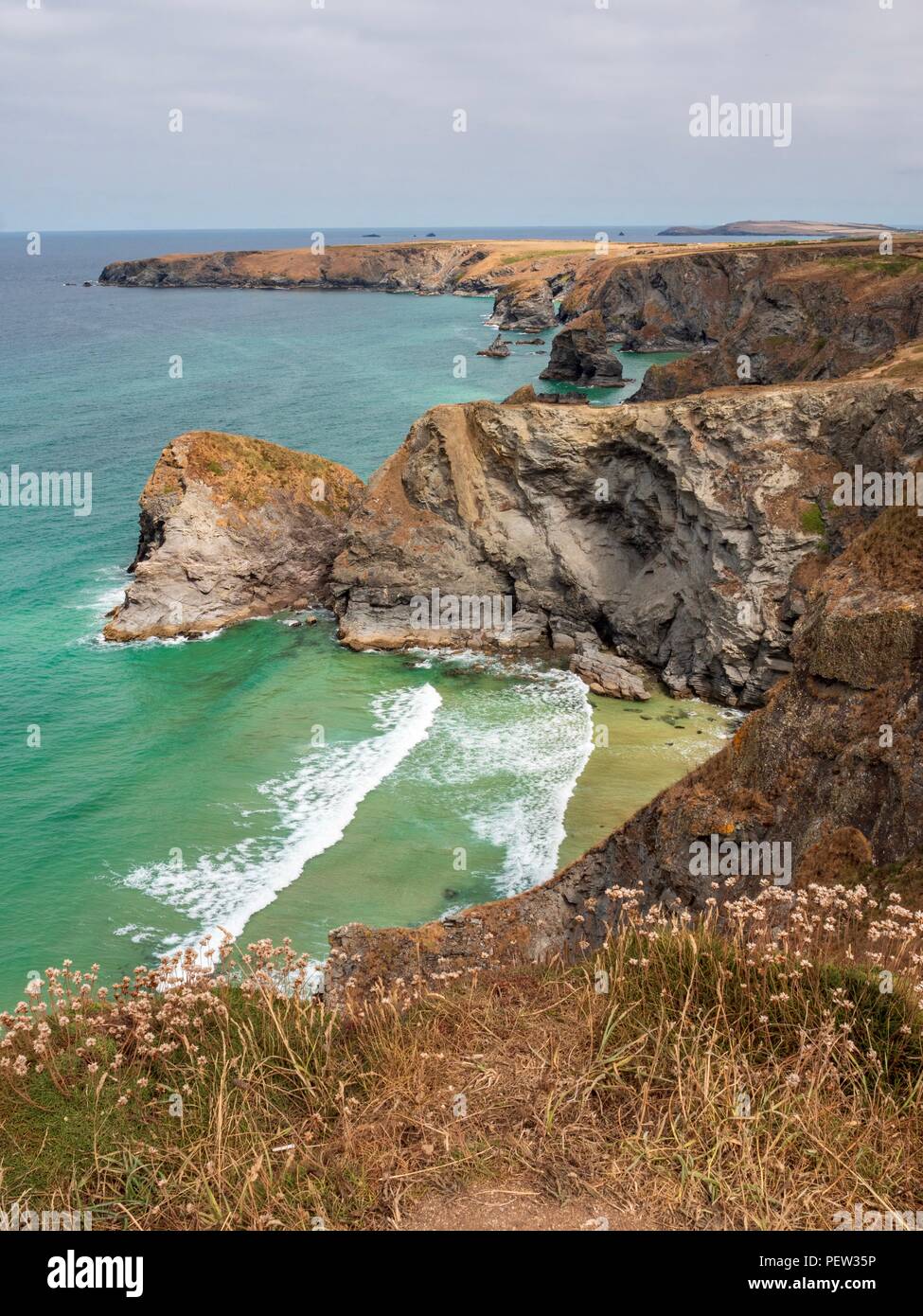 Cornwall coastline hi-res stock photography and images - Alamy