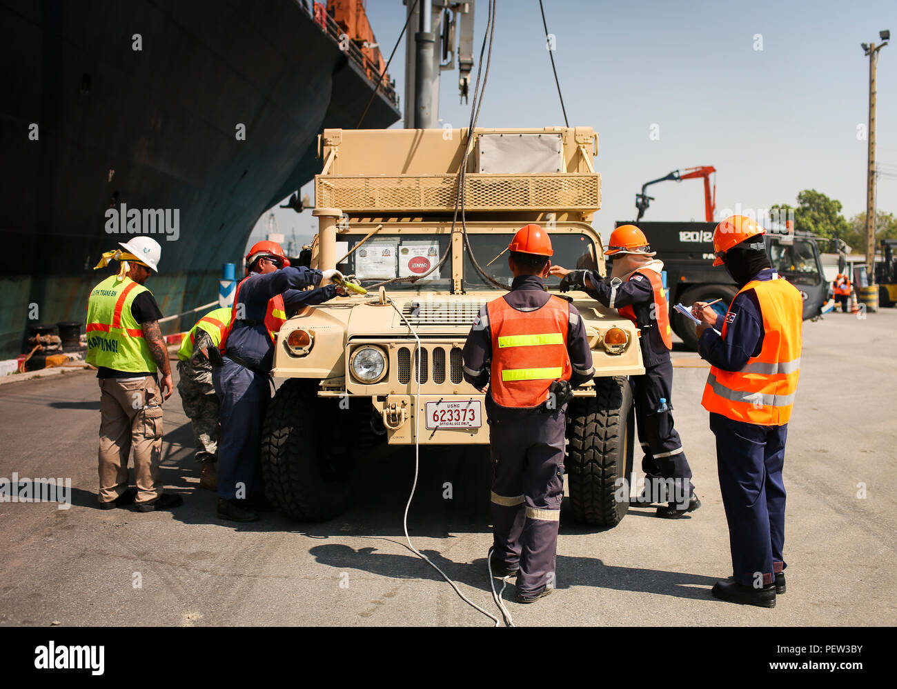 M1151 humvee hi-res stock photography and images - Alamy