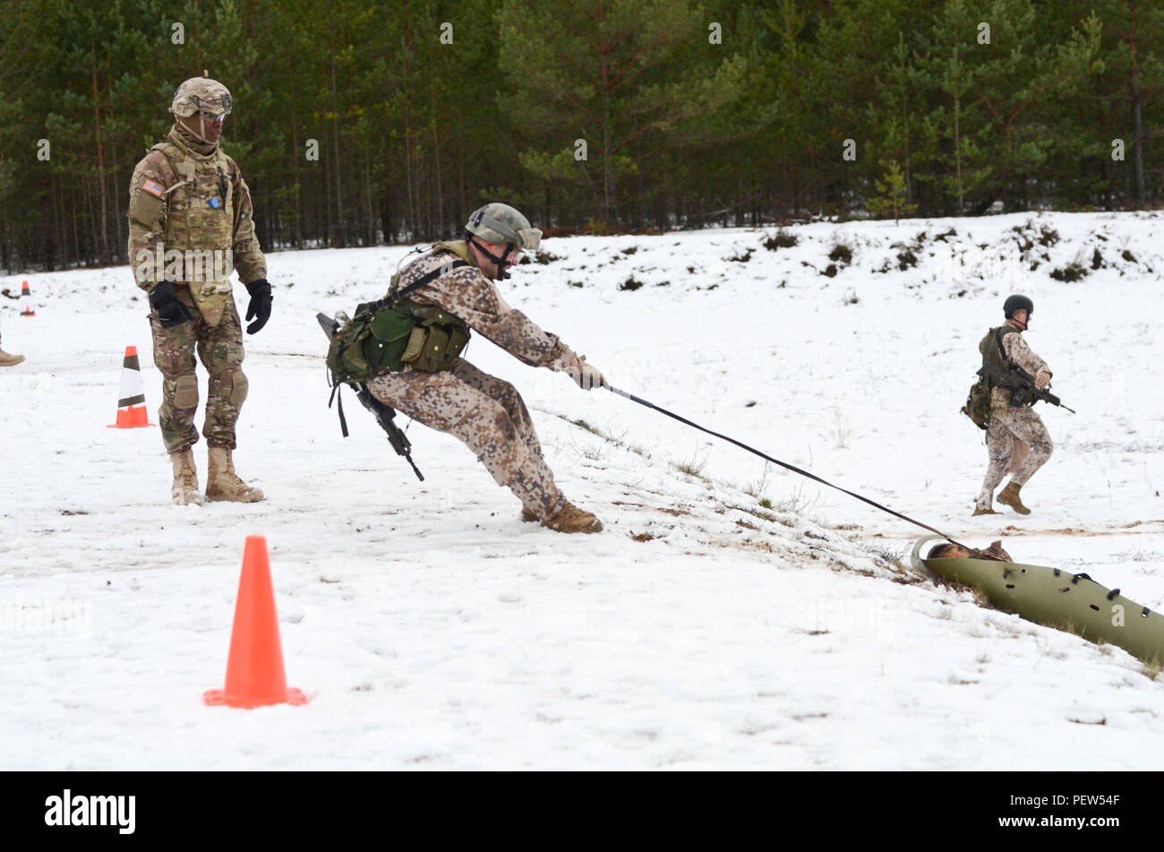 Sked stretcher hi-res stock photography and images - Alamy